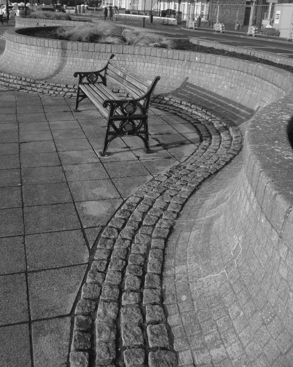 10 Frames In Black And White (CCD) – One Camera One Lens Photography